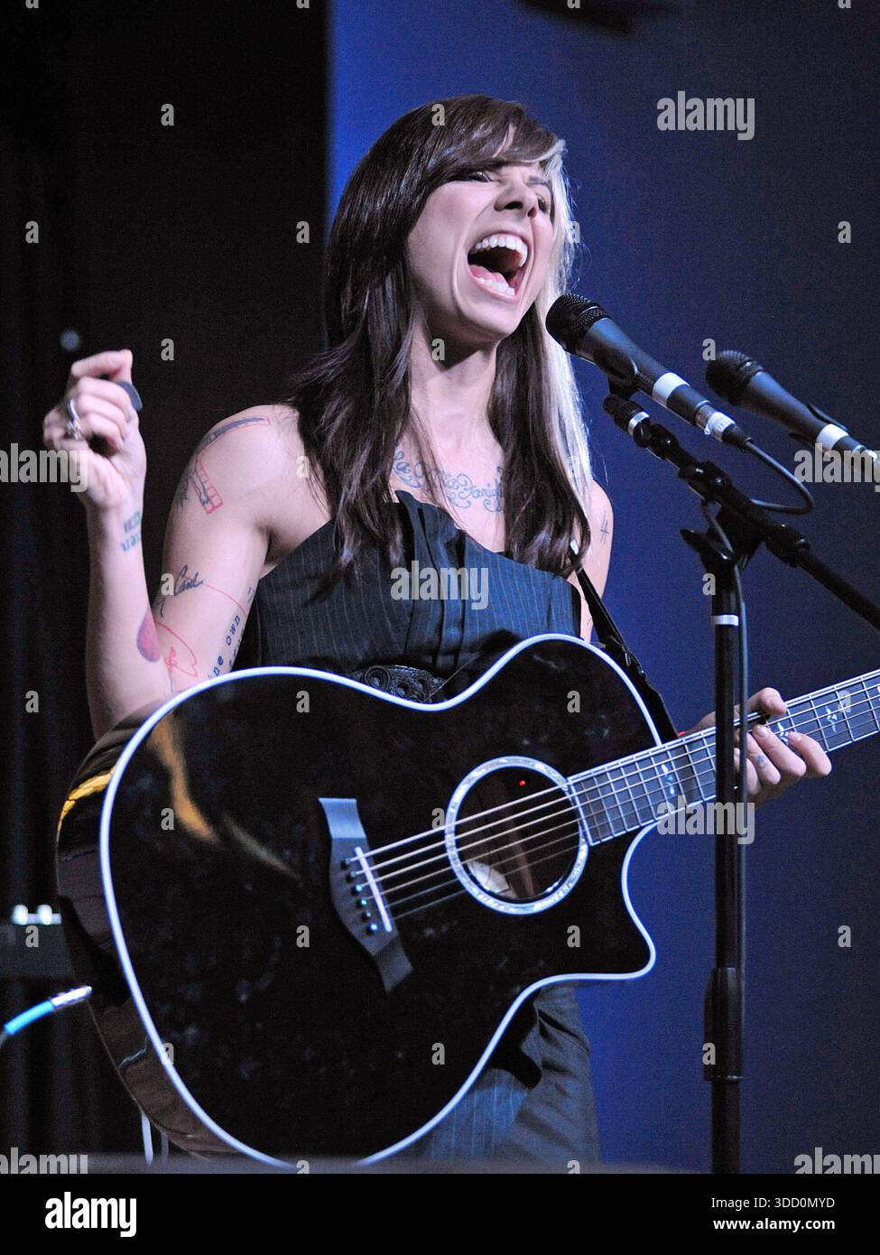 19 October 2010 - Pittsburgh, PA - Pop singer CHRISTINA PERRI performs ...