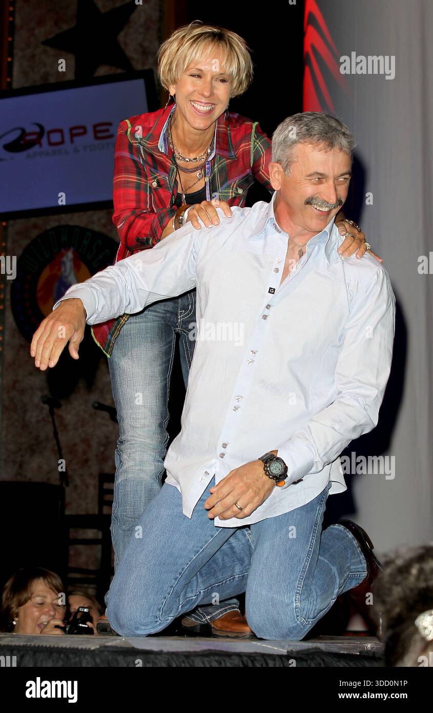 08 June 2010 - Nashville, Tennessee - Aaron and Thea Tippin - 4th ...