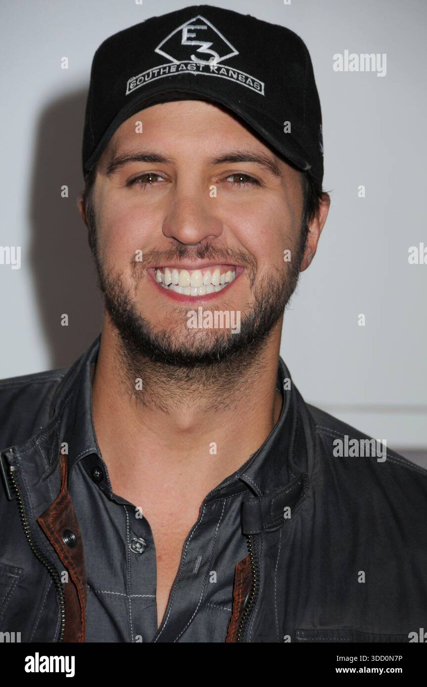08 November 2010 - Nashville, TN - Luke Bryan. "Country Strong" World ...