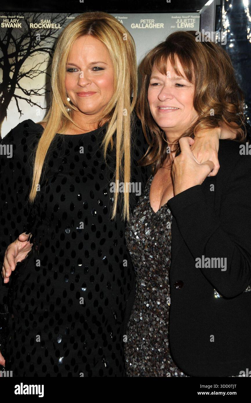 5 October 2010 - Beverly Hills, California - Betty Anne Walters (r) and ...