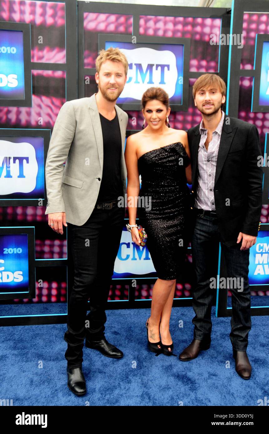 10 June 2010 - Nashville,TN - Lady Antebellum on the blue carpet at the ...