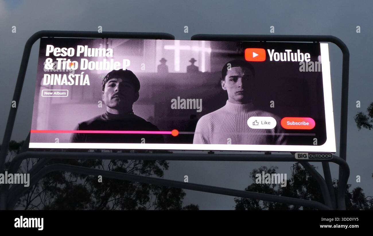 Peso pluma and tito double p hi-res stock photography and images - Alamy