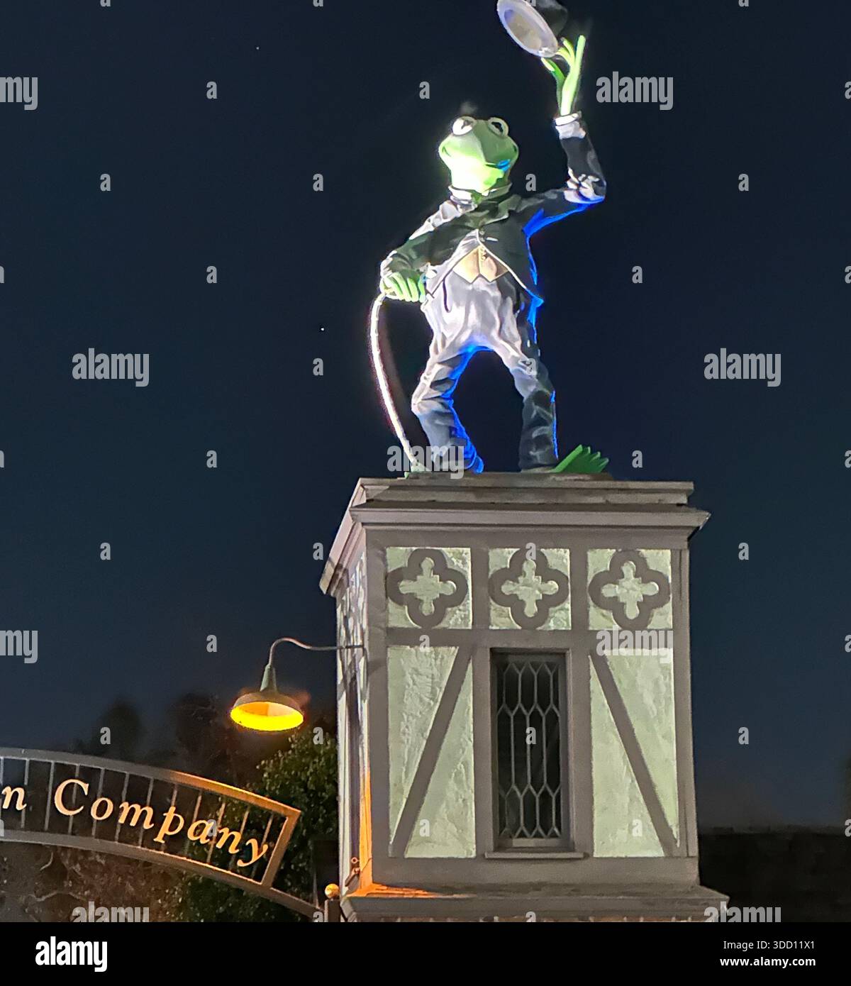 The well-known statue of Kermit the Frog dressed as Charlie Chaplin ...