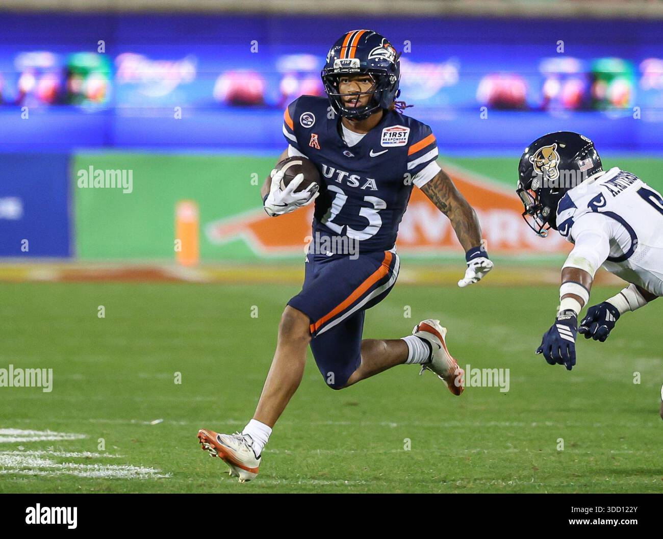 December 26, 2025: UTSA's Will Henderson III (23) breaks away from a ...