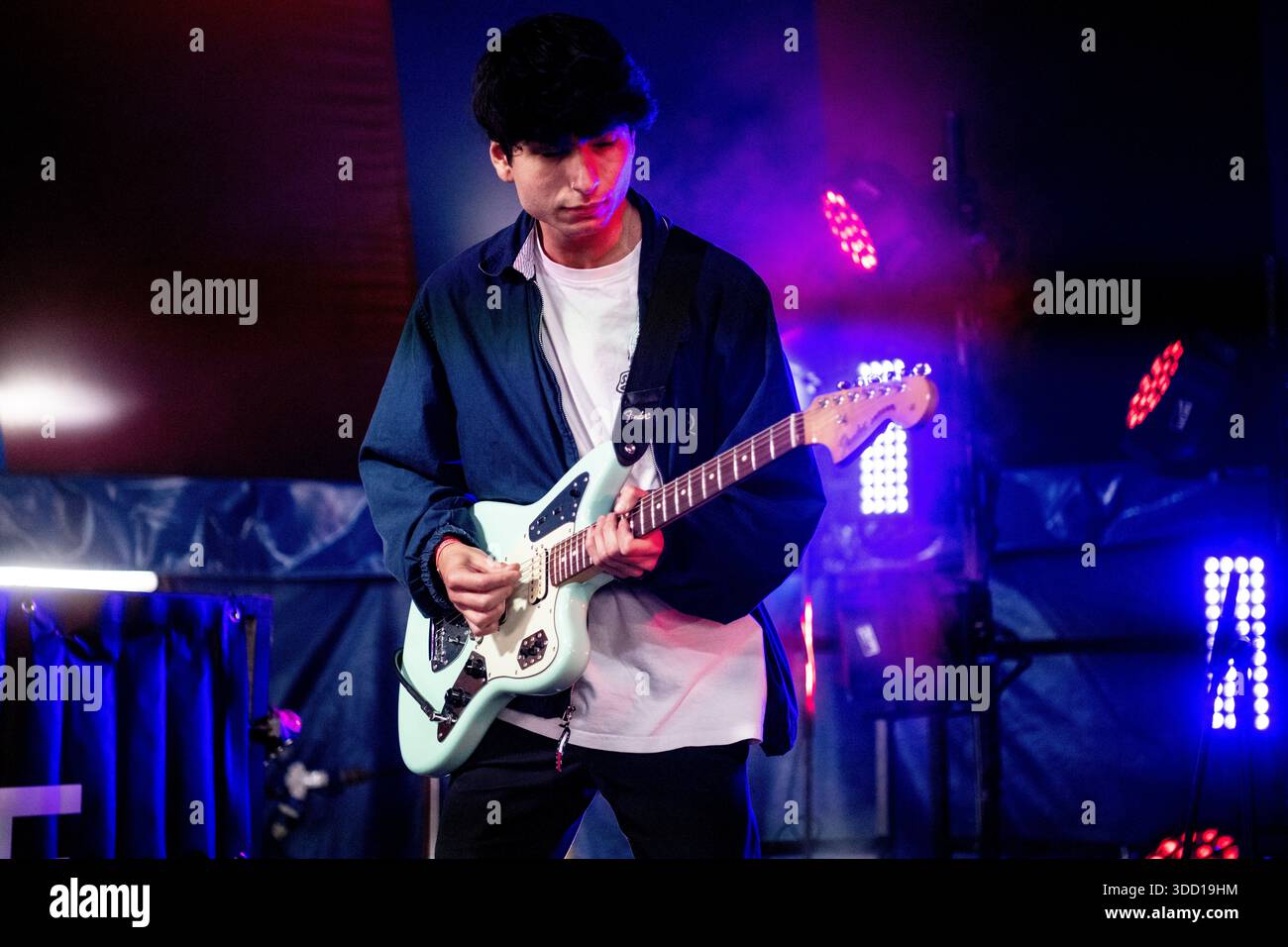 Wave Chase live at Teddy Rocks 2023 festival Charisworth Farm ...
