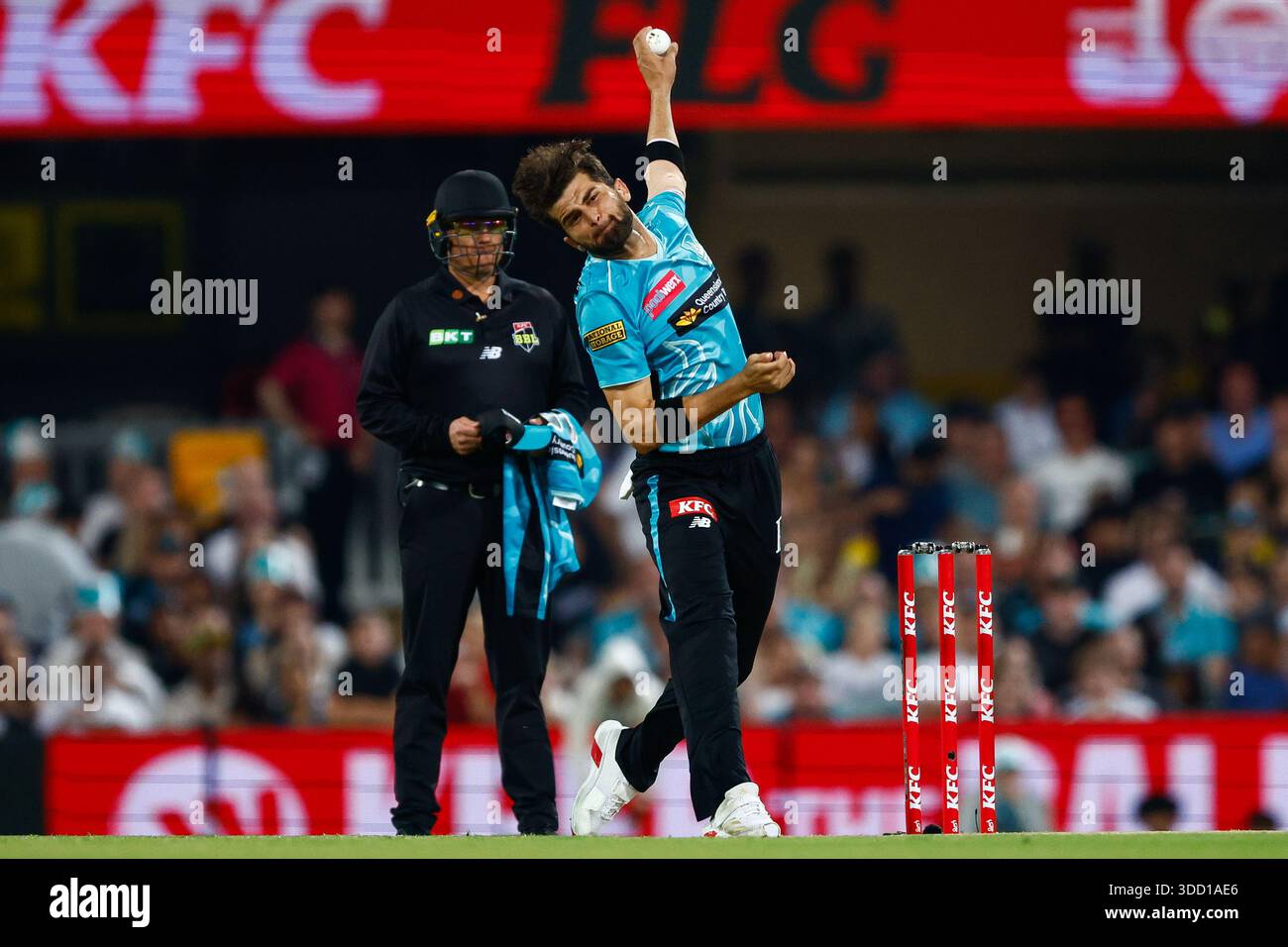 Shaheen Afridi of the Heat in action during the BBL match between the ...