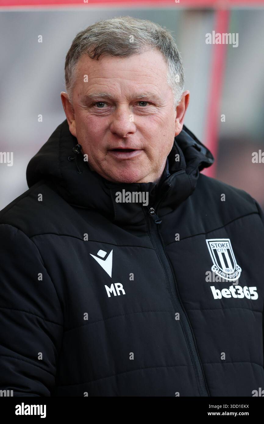 Stoke City manager Mark Robins before the Sky Bet Championship match at ...