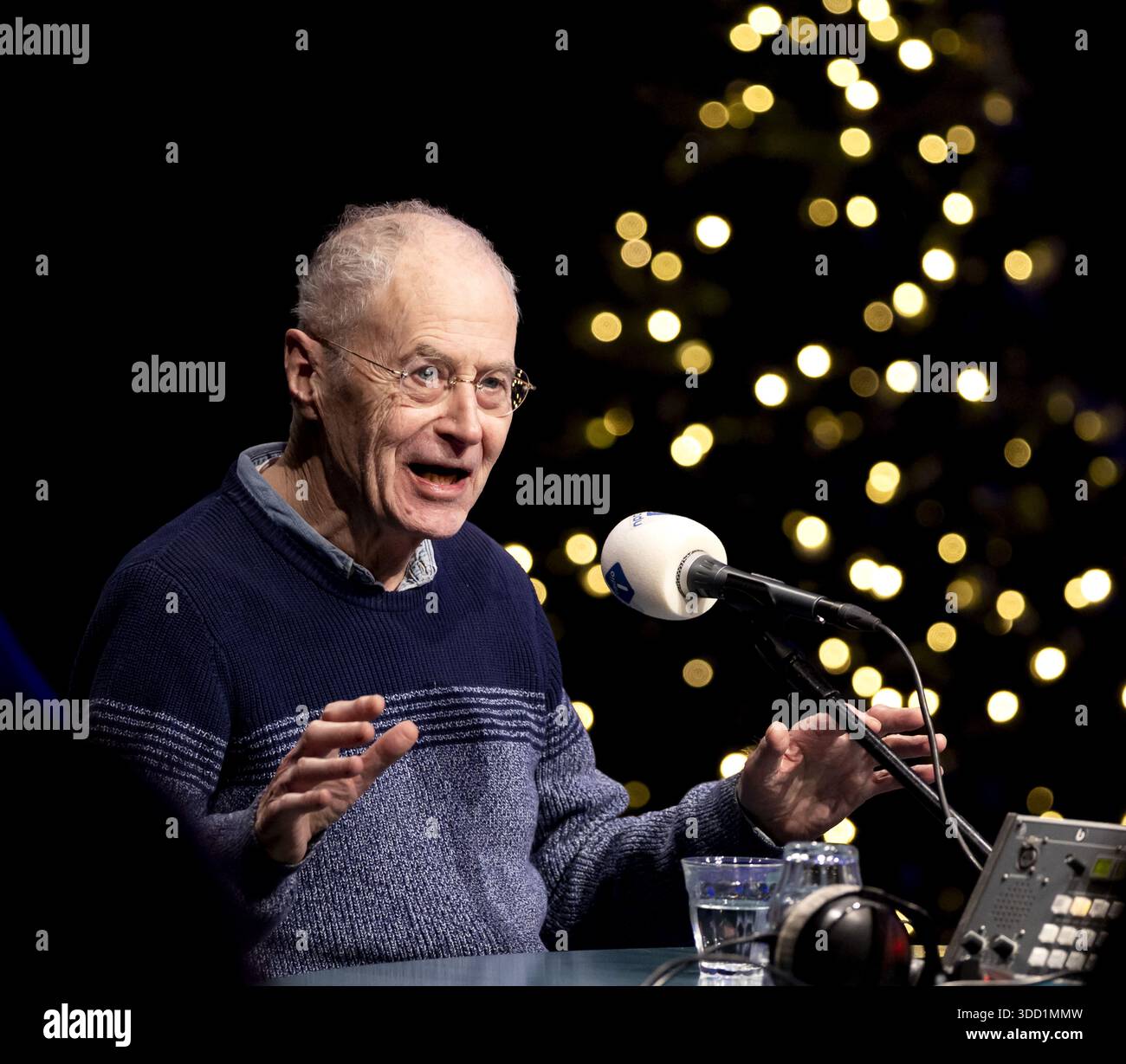 HILVERSUM – Author René Appel during Frits Spits' final episode as ...