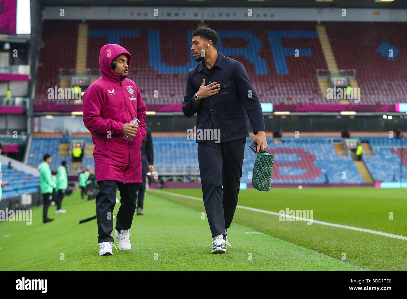 Josh Laurent Of Burley Arrives during the Burnley v Everton Premier ...