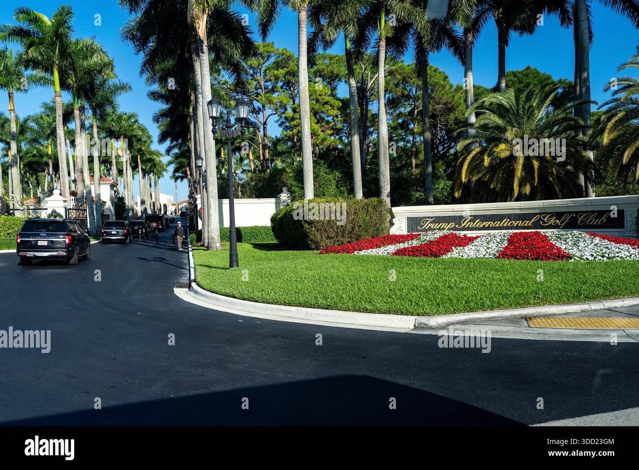 The motorcade for President Donald Trump arrives at Trump International ...