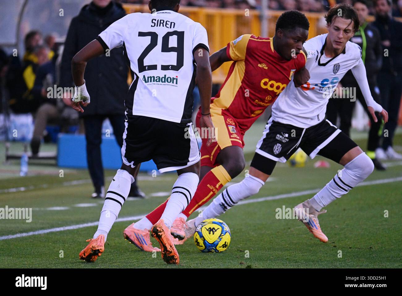 Alphadjo Cisse (US Catanzaro) against Riccardo Ciervo (Cesena FC ...