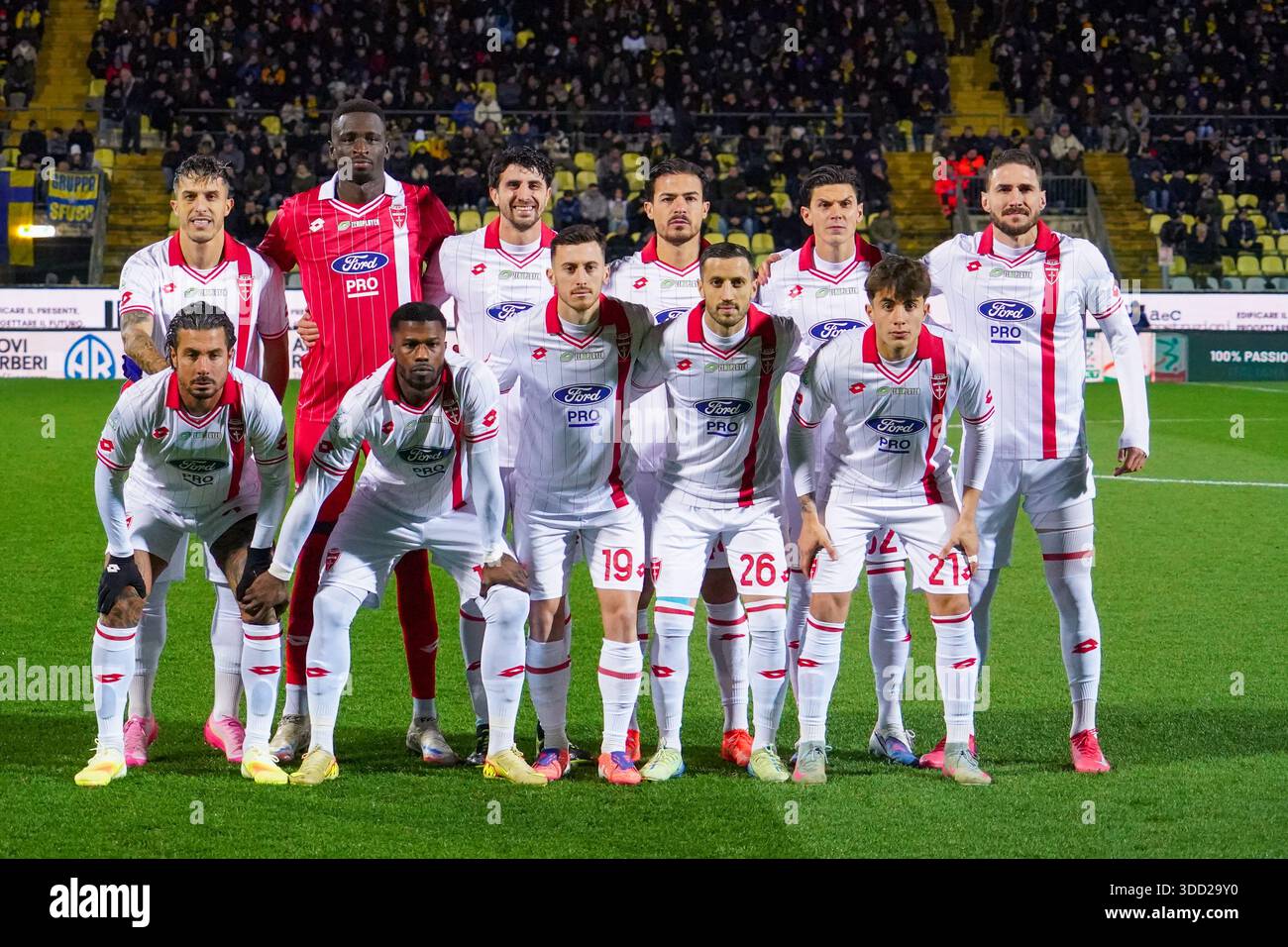 Team of AC Monza during the Italian championship Serie B football match ...