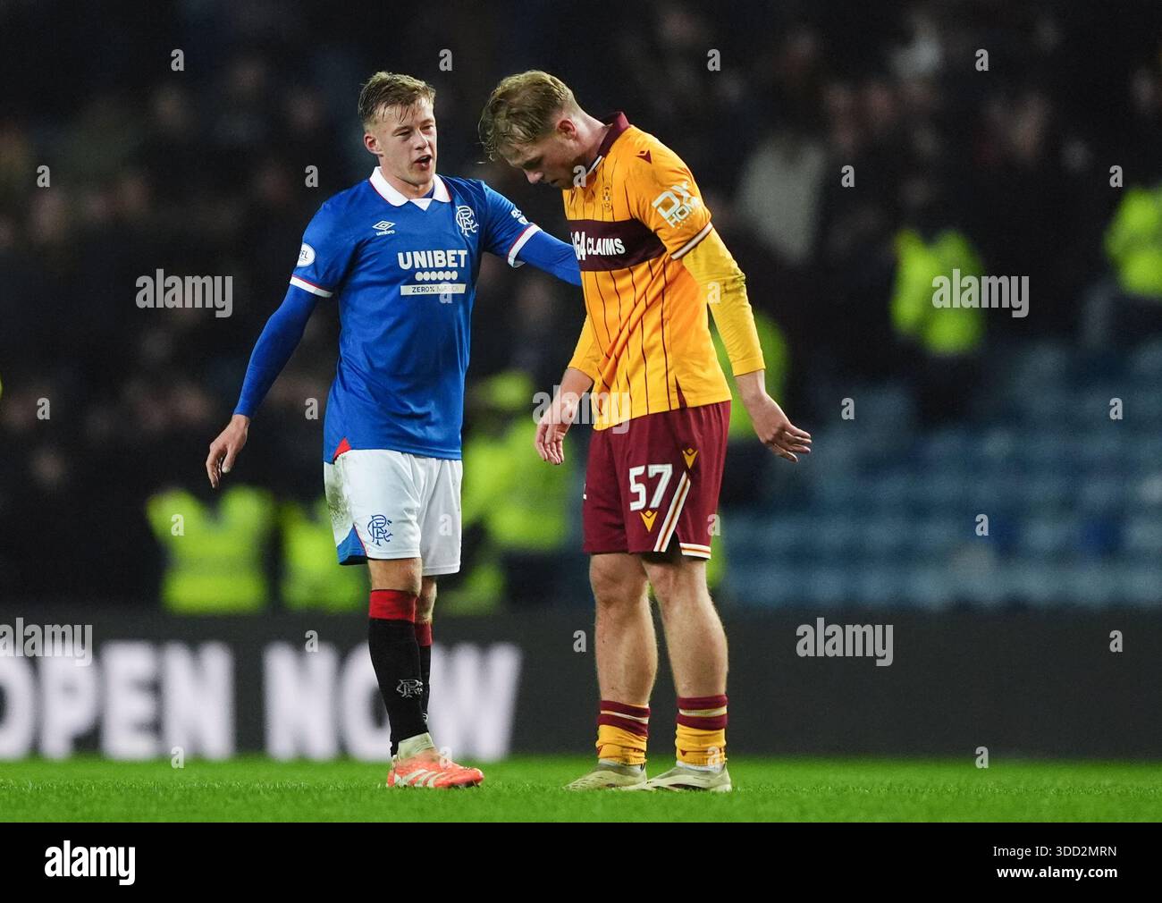 Rangers' Connor Barron with Motherwell's Stephen Welsh (right ...