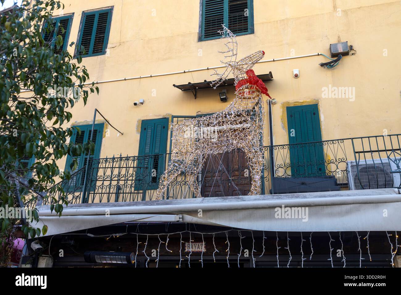 Wireframe illuminated reindeer christmas hi-res stock photography and ...