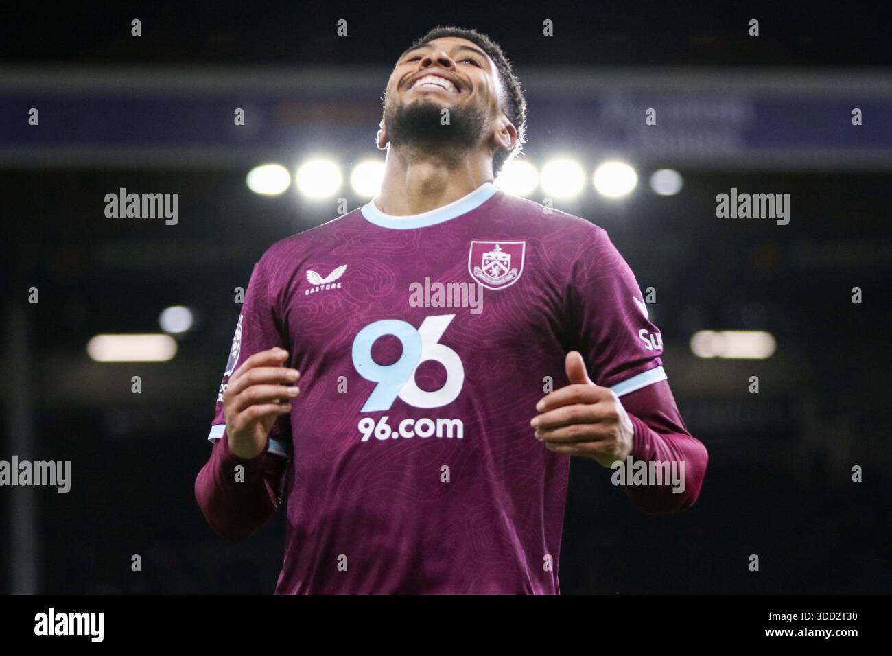 Josh Laurent (29 Burnley) during the Premier League match between ...