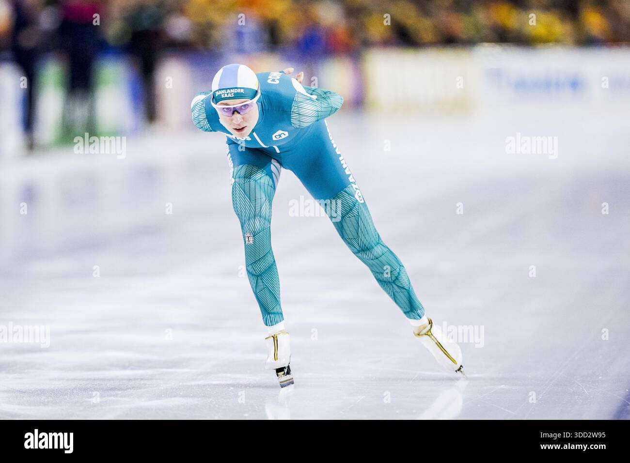 HEERENVEEN - Merel Conijn in action during the women's 3000m on the ...