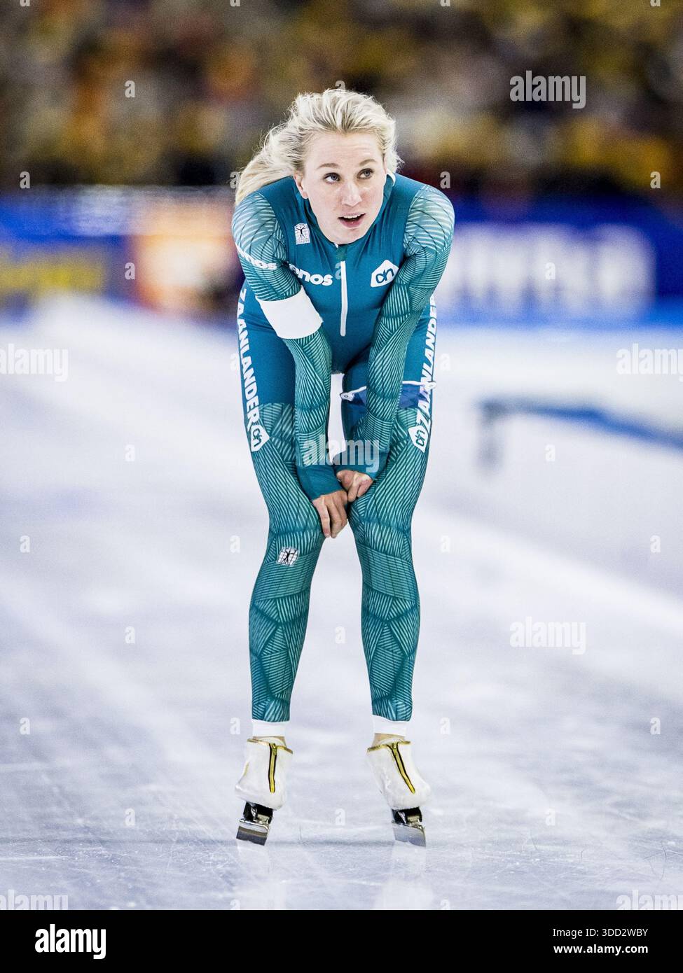 HEERENVEEN - Merel Conijn in action during the women's 3000m on the ...