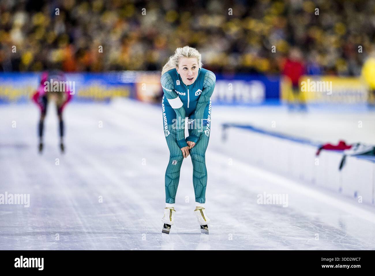 HEERENVEEN - Merel Conijn in action during the women's 3000m on the ...