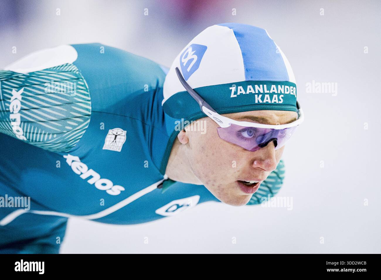 HEERENVEEN - Merel Conijn in action during the women's 3000m on the ...