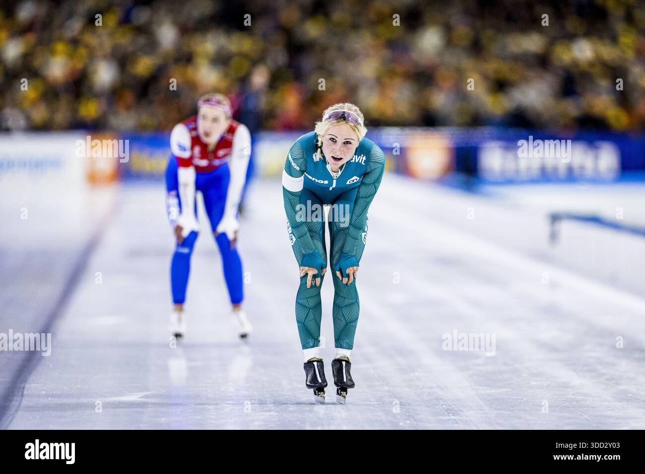 HEERENVEEN - Marijke Groenewoud in action during the women's 3000m on ...