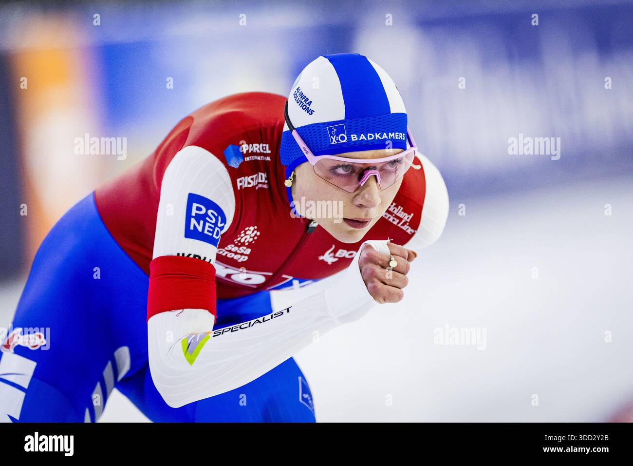 HEERENVEEN - Joy Beune in action during the women's 3000m on the second ...