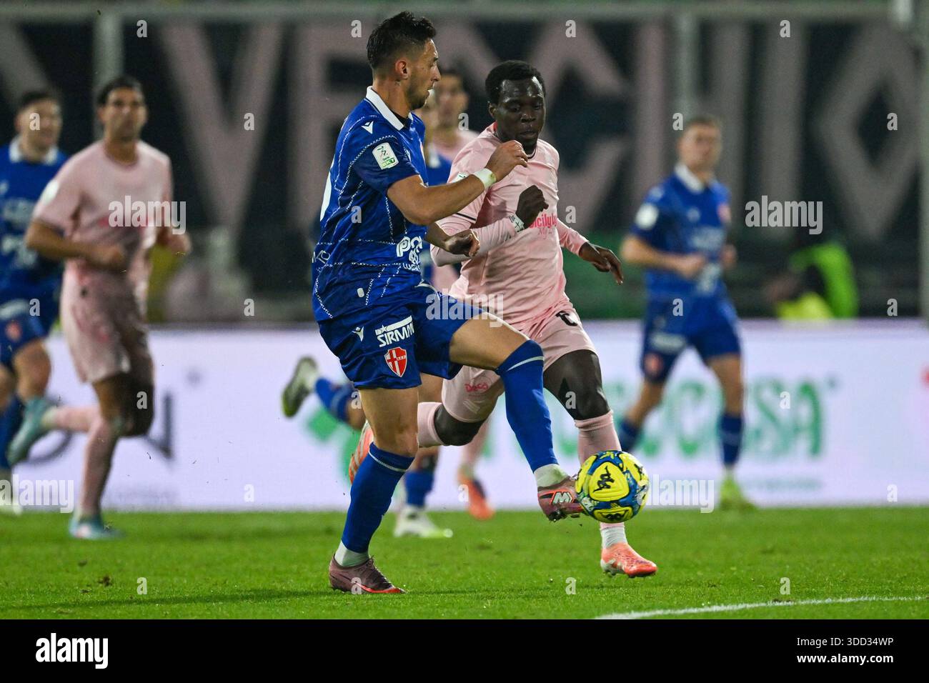 Claudio Gomes (Palermo F.C.) during the Italian Serie BKT match between ...