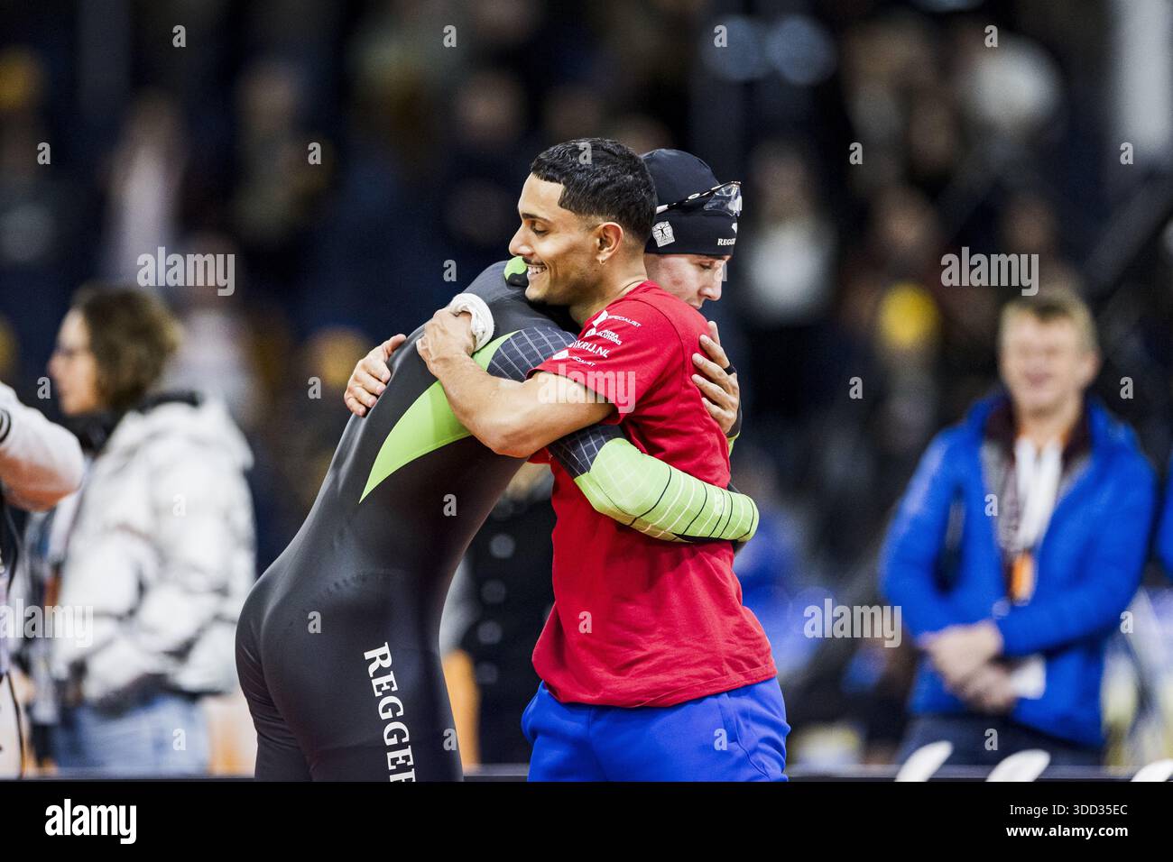 HEERENVEEN - Jenning de Boo and Sebas Diniz during the men's 500m on ...