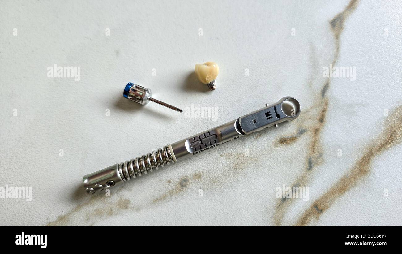 Tools and components for dental implant placement, including a dental ...