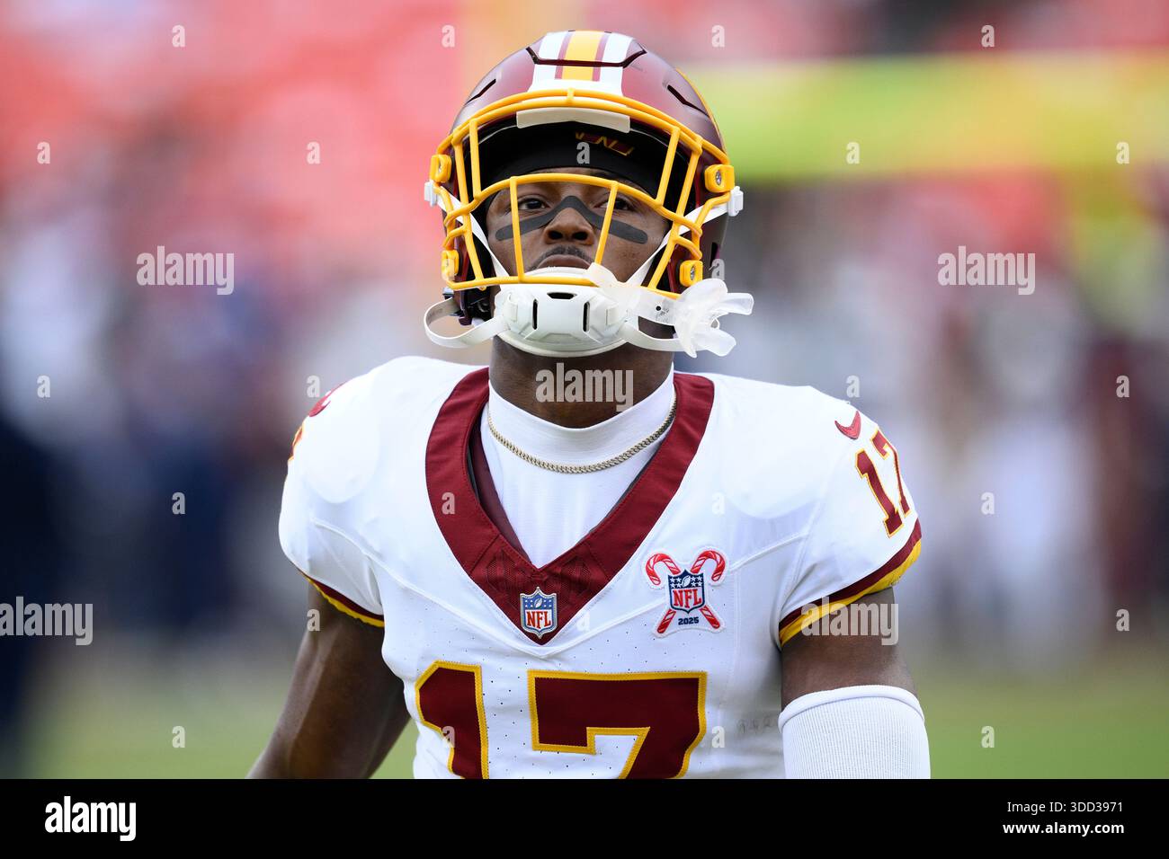 Washington Commanders wide receiver Terry McLaurin (17) warms up before ...
