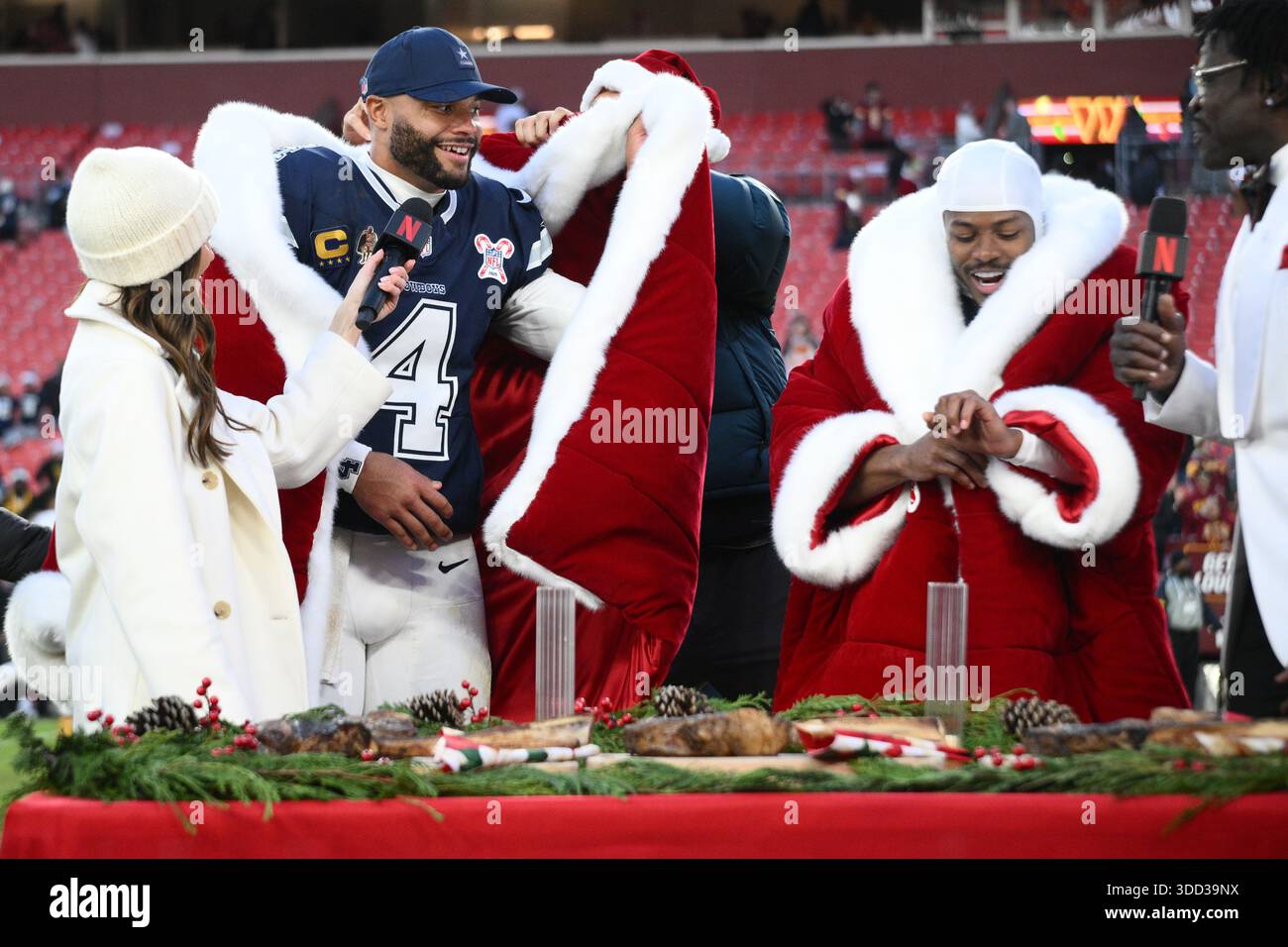Dallas Cowboys quarterback Dak Prescott (4) and wide receiver Kavontae ...