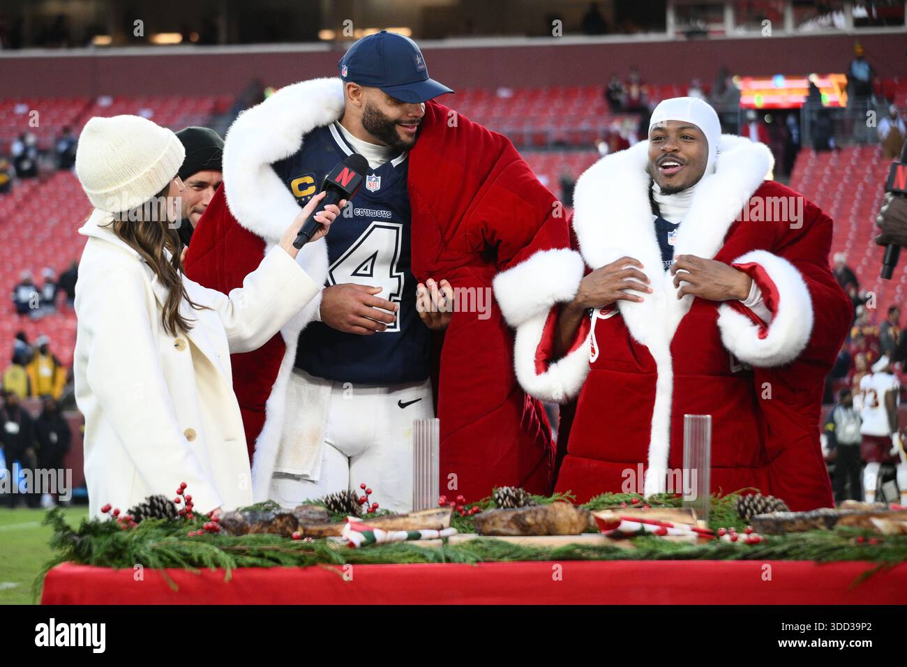 Dallas Cowboys quarterback Dak Prescott (4) and wide receiver Kavontae ...