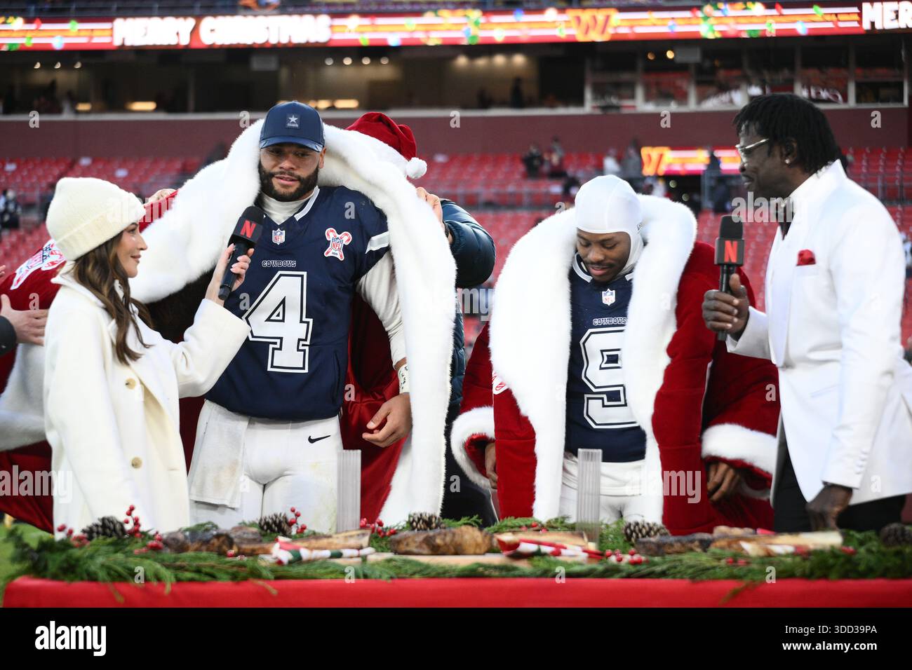 Dallas Cowboys quarterback Dak Prescott (4) and wide receiver Kavontae ...
