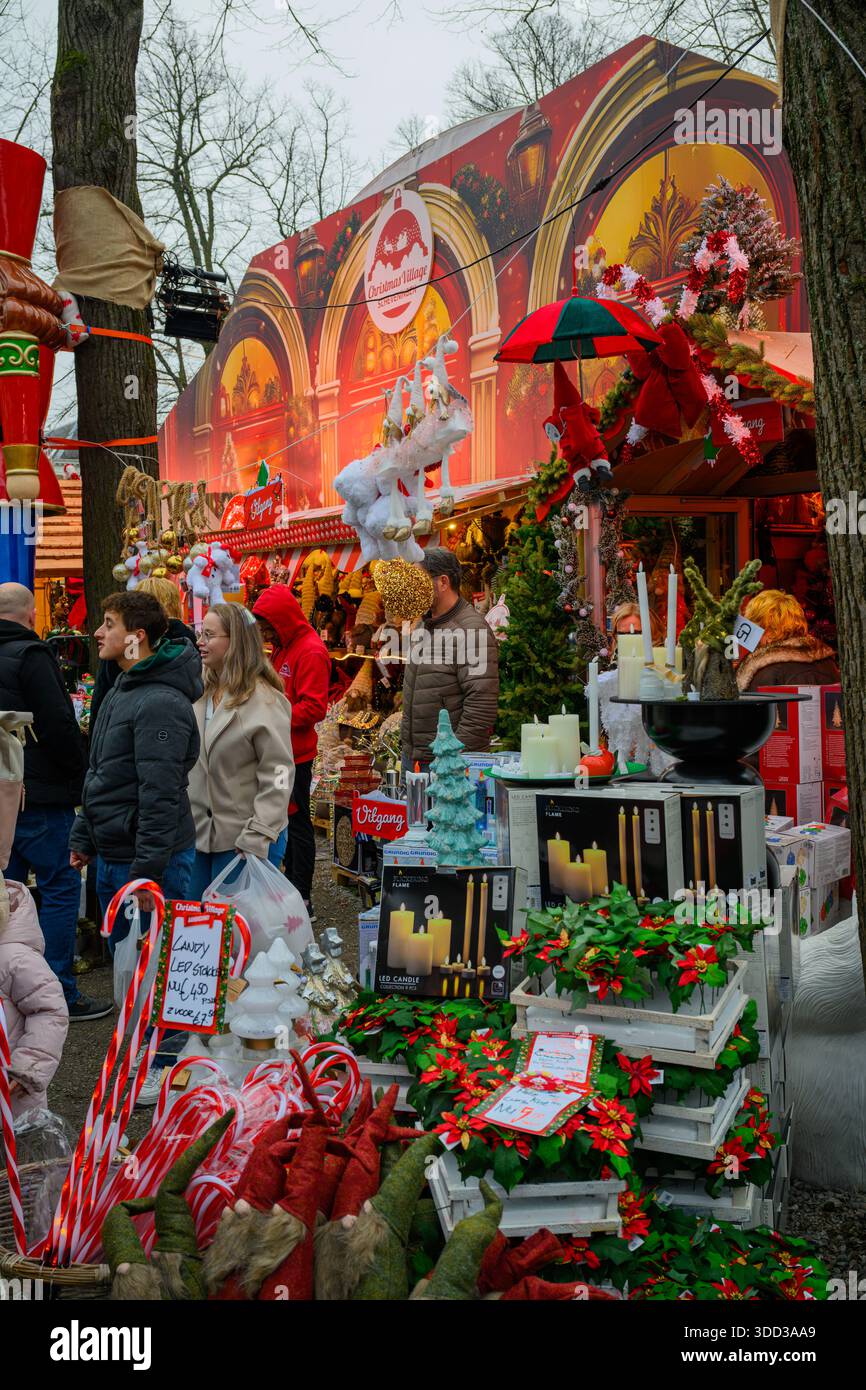 Royal christmas fair hi-res stock photography and images - Alamy