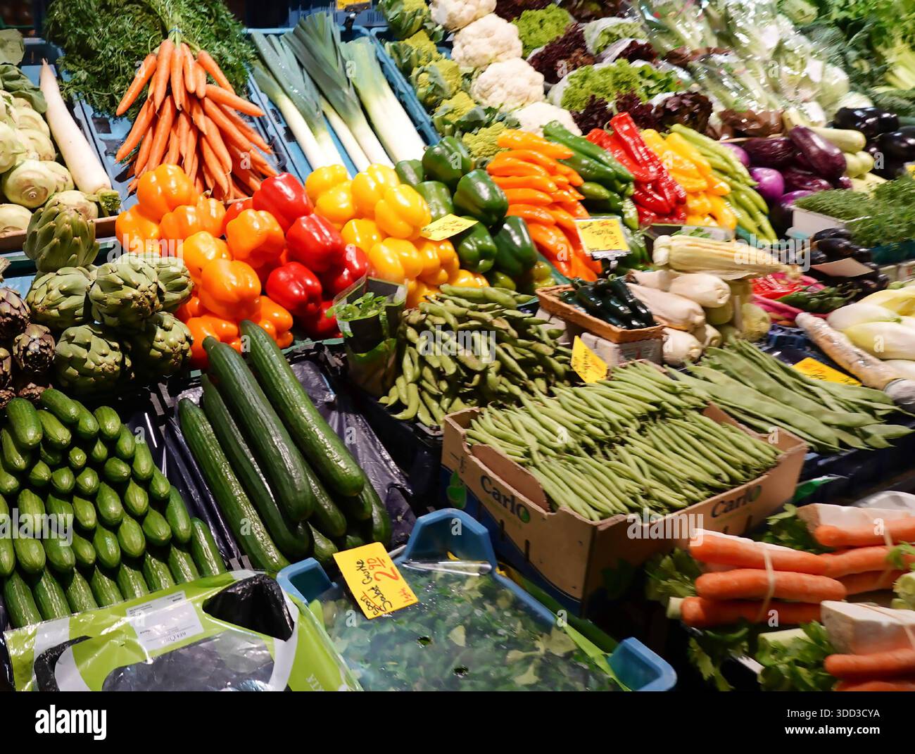 Gemüse Angebot in der Markthalle in Hannover am 27.12.2025 ...