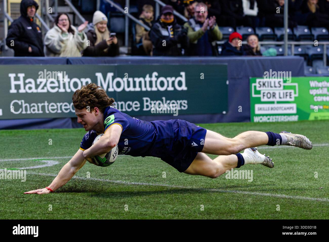 Worcester, England, UK, 27 December 2025. Jake Garside of Worcester ...