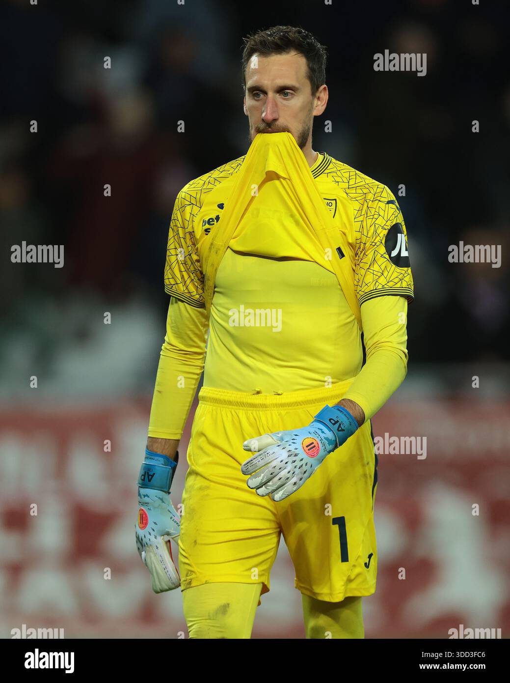 Turin, Italy, 27th December 2025. Alberto Paleari of Torino FC reacts ...