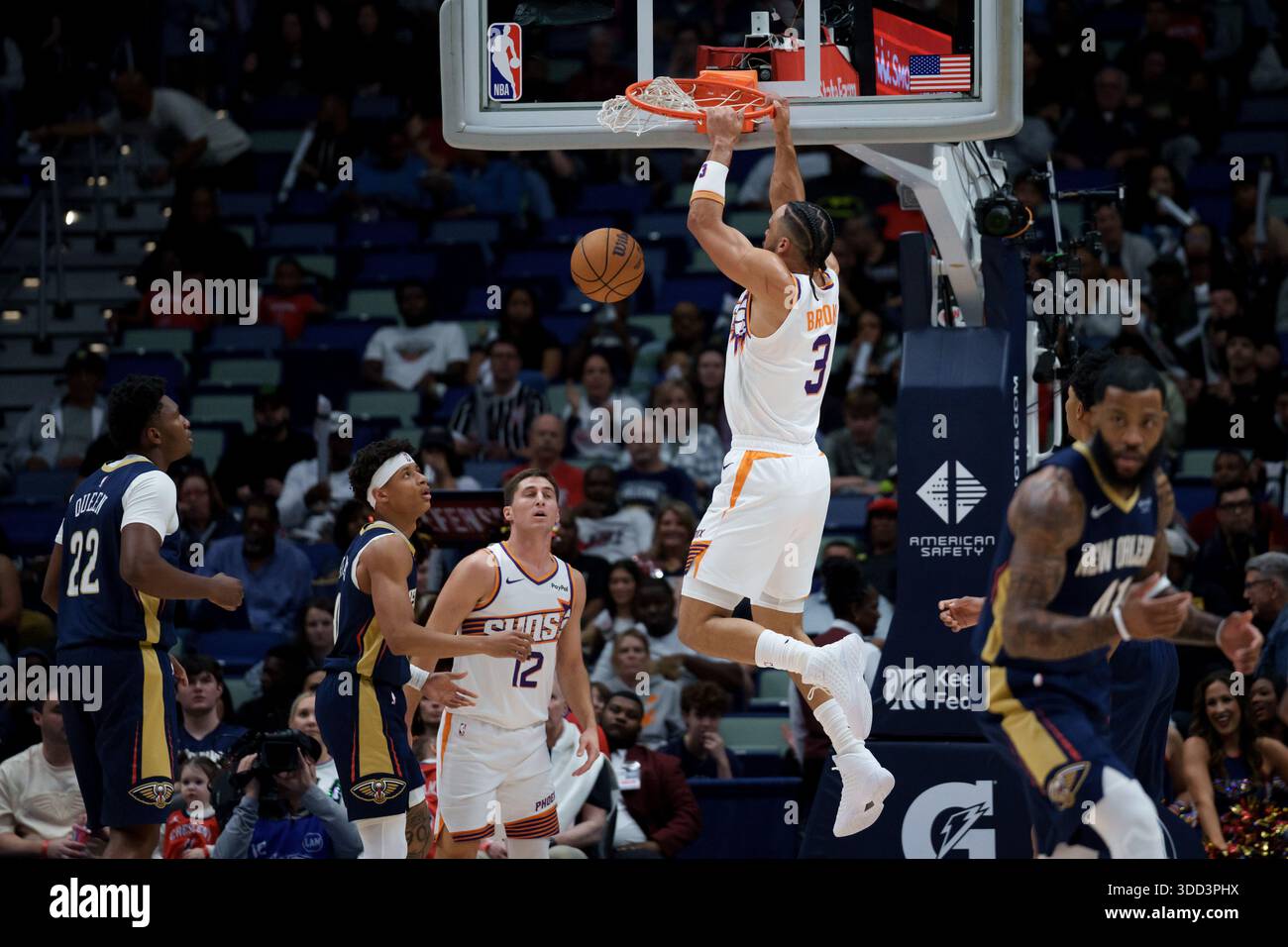 Phoenix Suns forward Dillon Brooks (3) dunks against the New Orleans ...