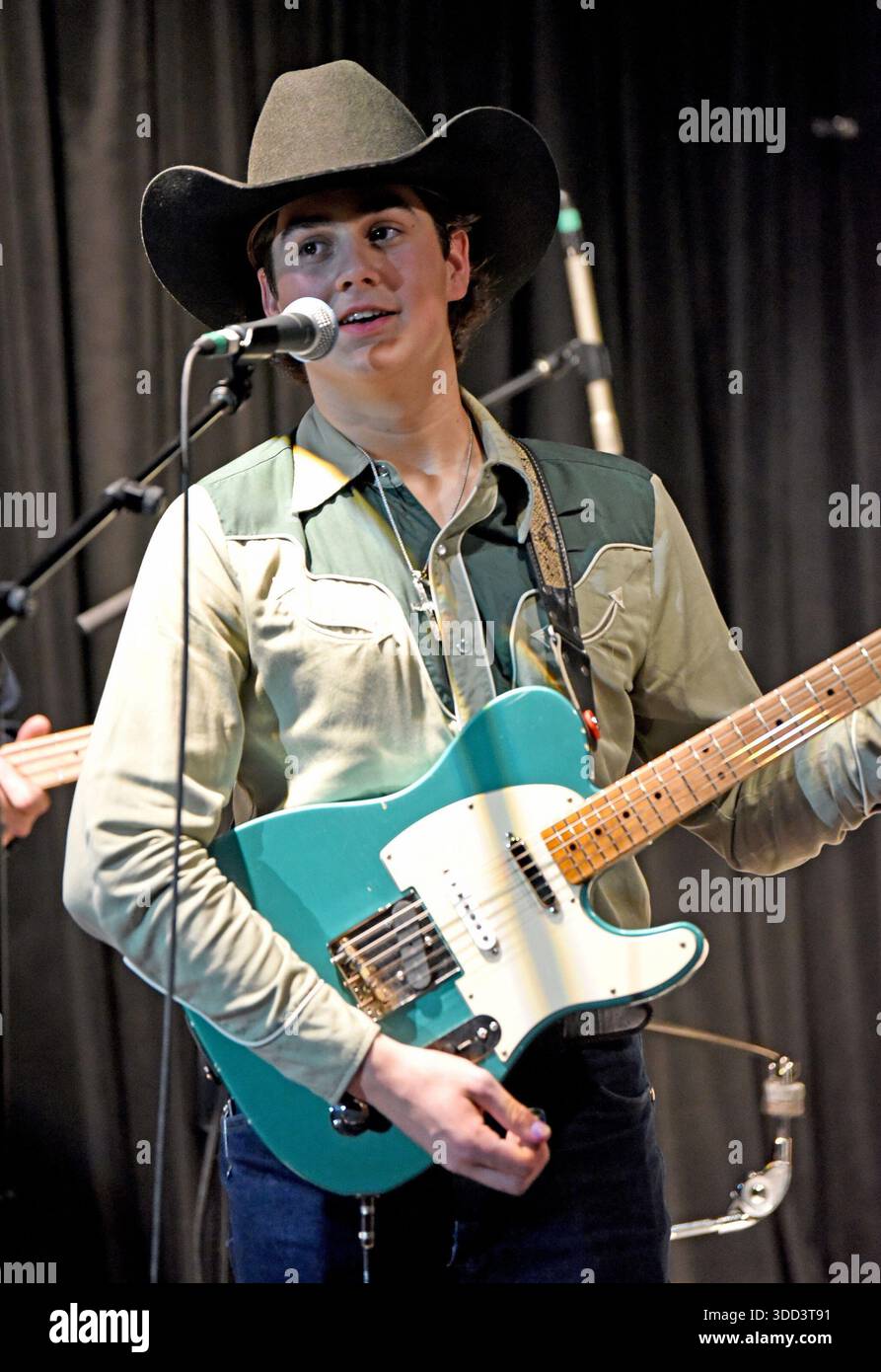 Rocco Gorelik on stage for Rocco Gorelik in Concert, Eddie's Attic ...