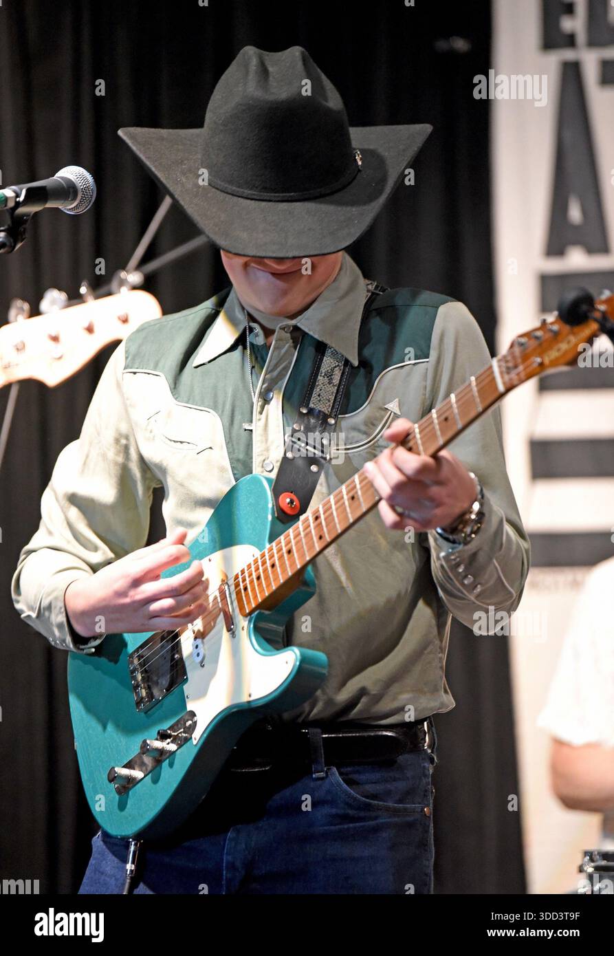 Rocco Gorelik on stage for Rocco Gorelik in Concert, Eddie's Attic ...
