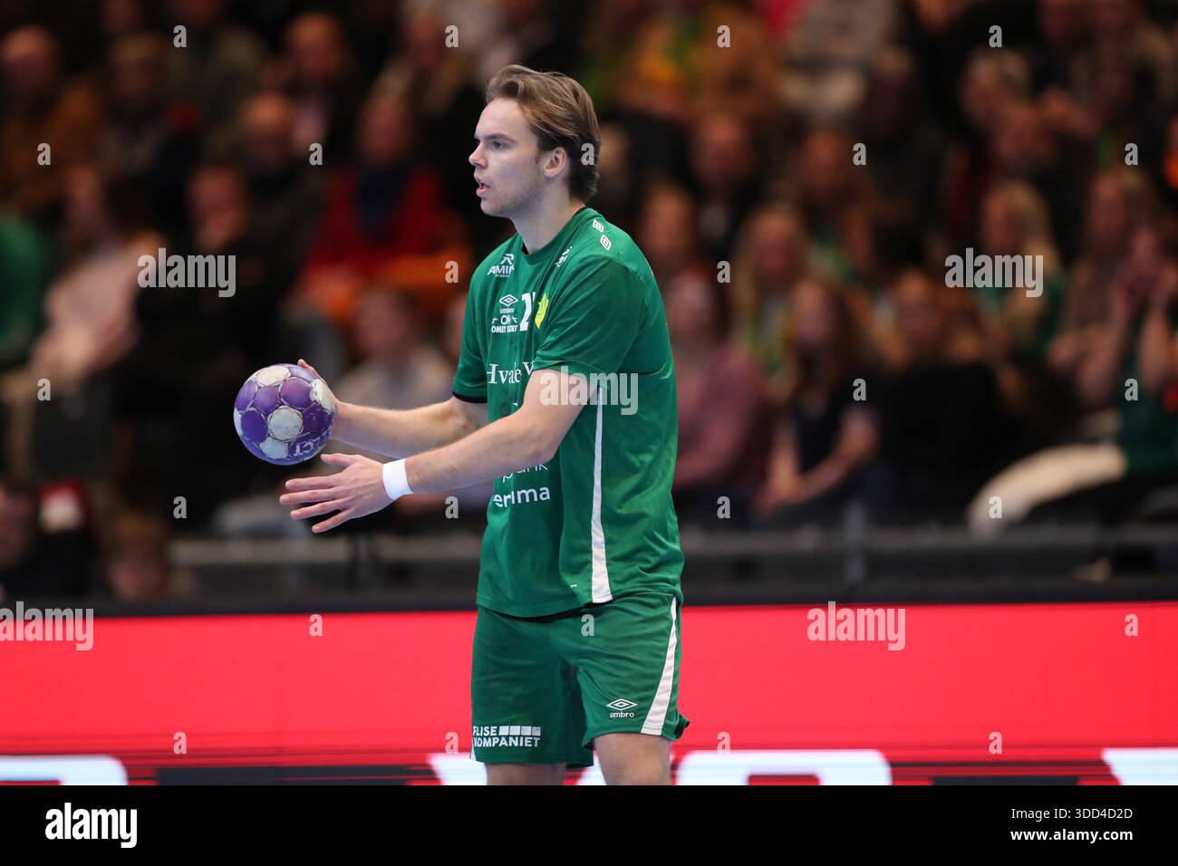 Fornebu 20251228. Fjellhammer plays Henrik Lahnstein during the NM ...