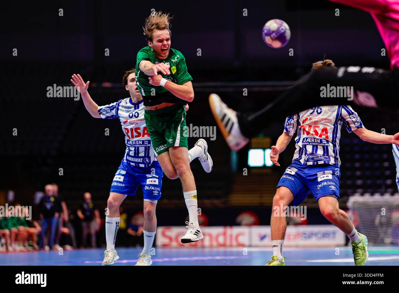 Fornebu 20251228. Fjellhammer plays Henrik Lahnstein during the NM ...