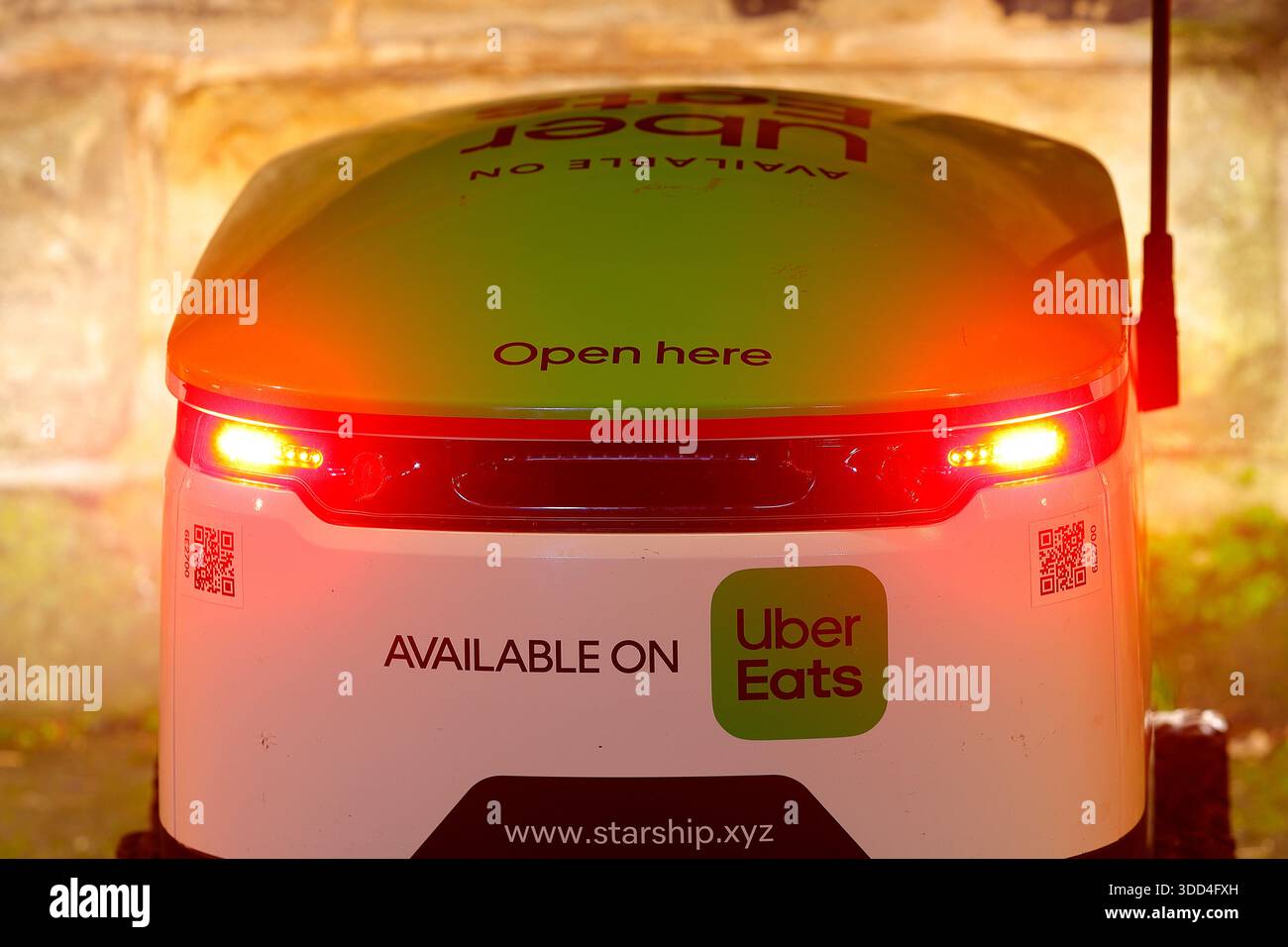 Uber Eats delivering takeaway food around Headingley in Leeds with ...