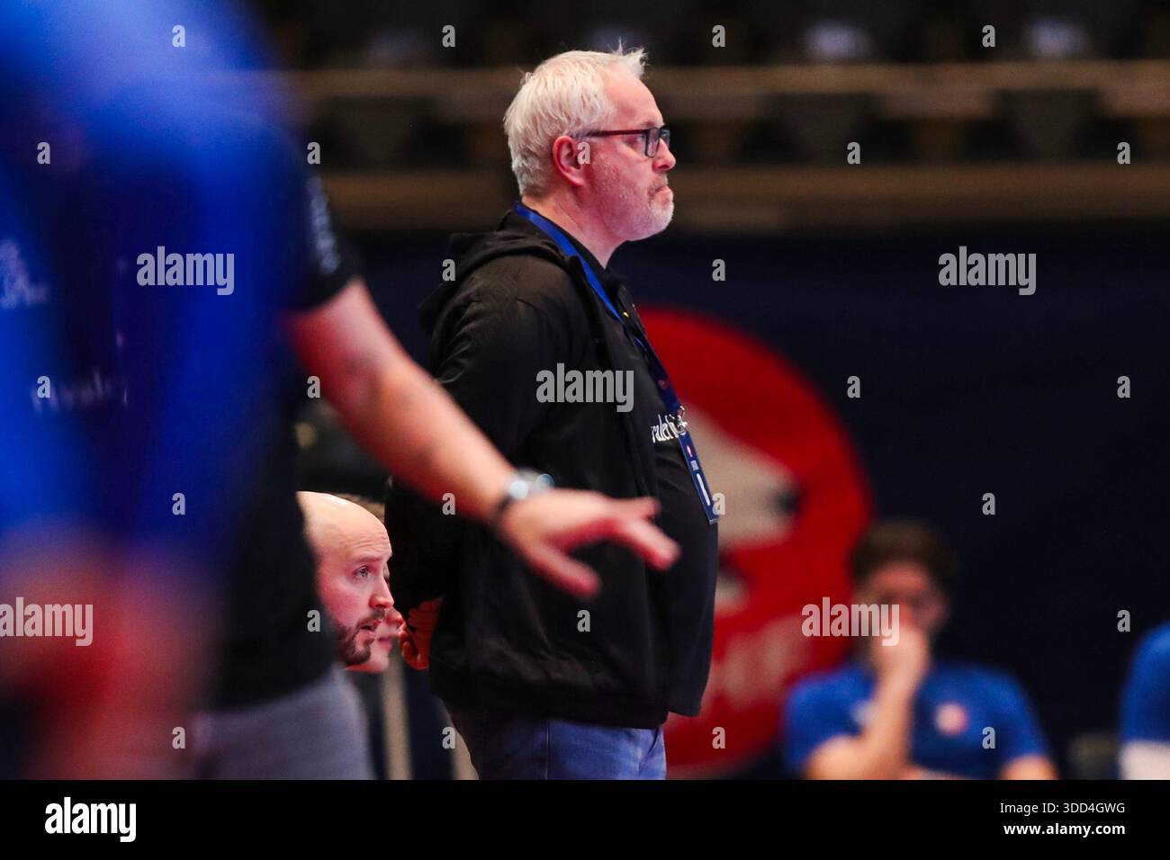 Fornebu 20251228. Fjellhammer coach Tommy Skjelstad NM Junior G20 final ...