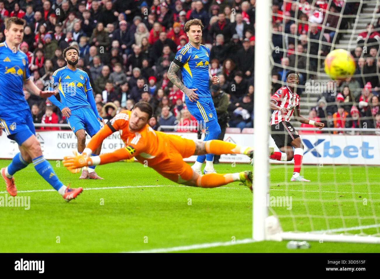 Sunderland's Simon Adingra scores their side's first goal of the game ...