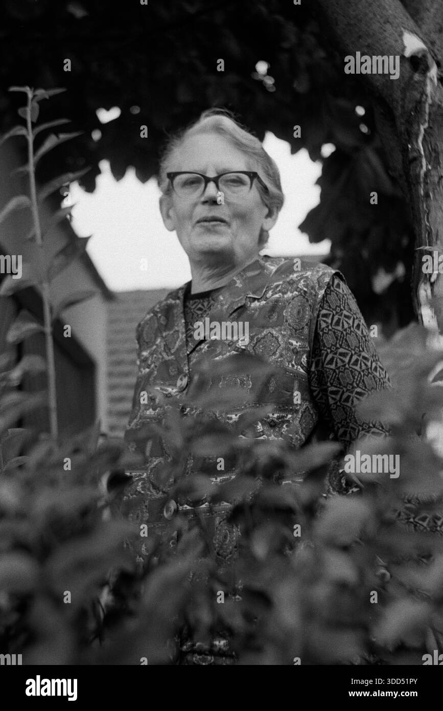 High medium close up Black and White Stock Photos & Images - Alamy