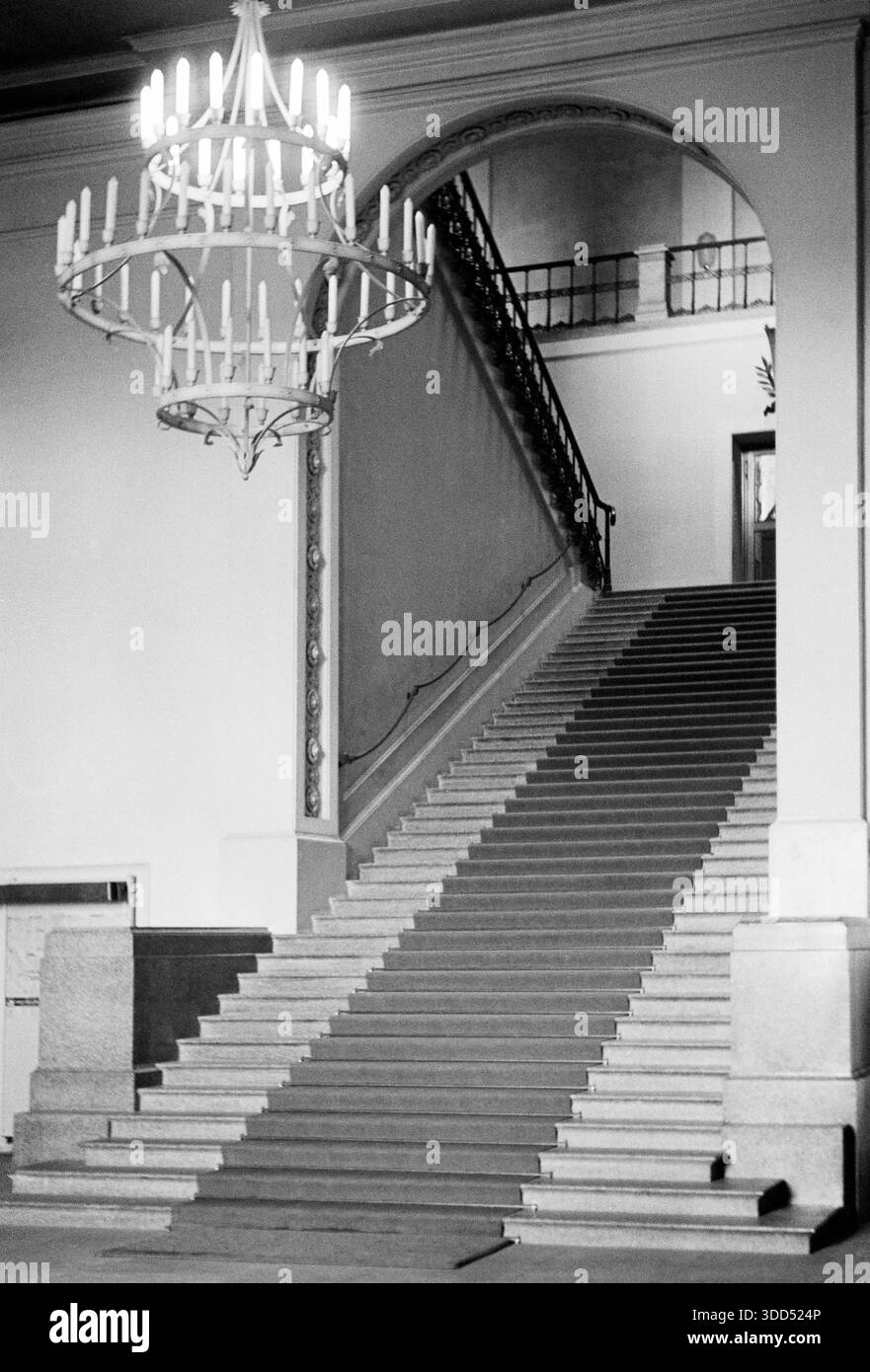 On location red carpet Black and White Stock Photos & Images - Alamy