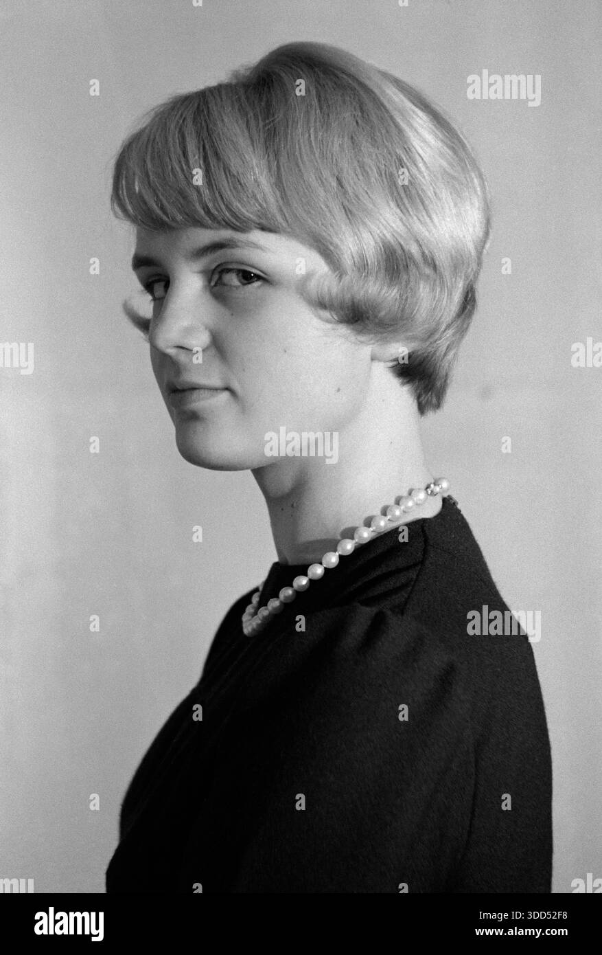 Headshot girl germany Black and White Stock Photos & Images - Alamy