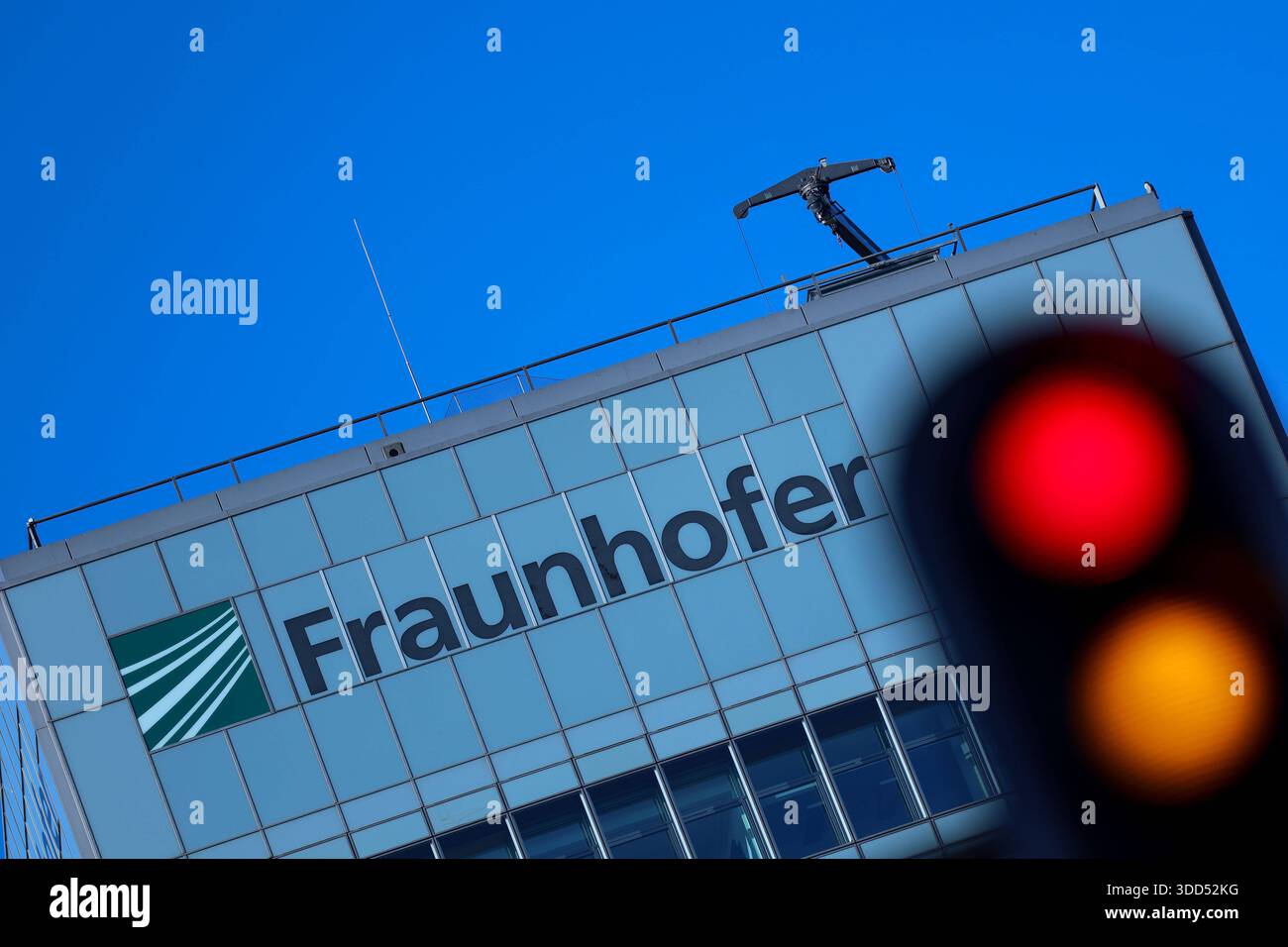 Schriftzug / Logo der Fraunhofer-Gesellschaft am 27.12.2025 in München ...