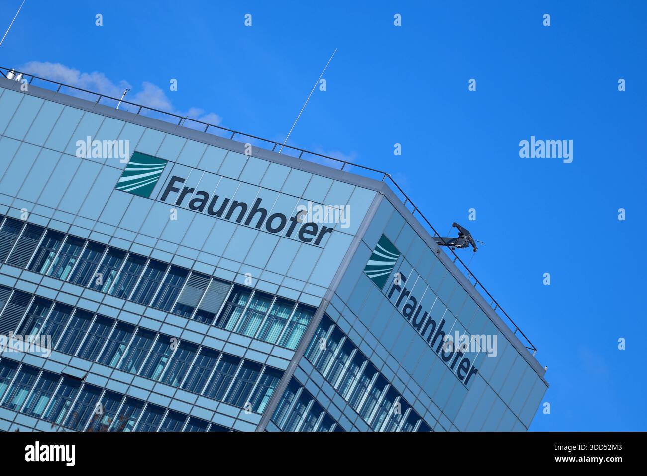 Schriftzug / Logo der Fraunhofer-Gesellschaft am 27.12.2025 in München ...