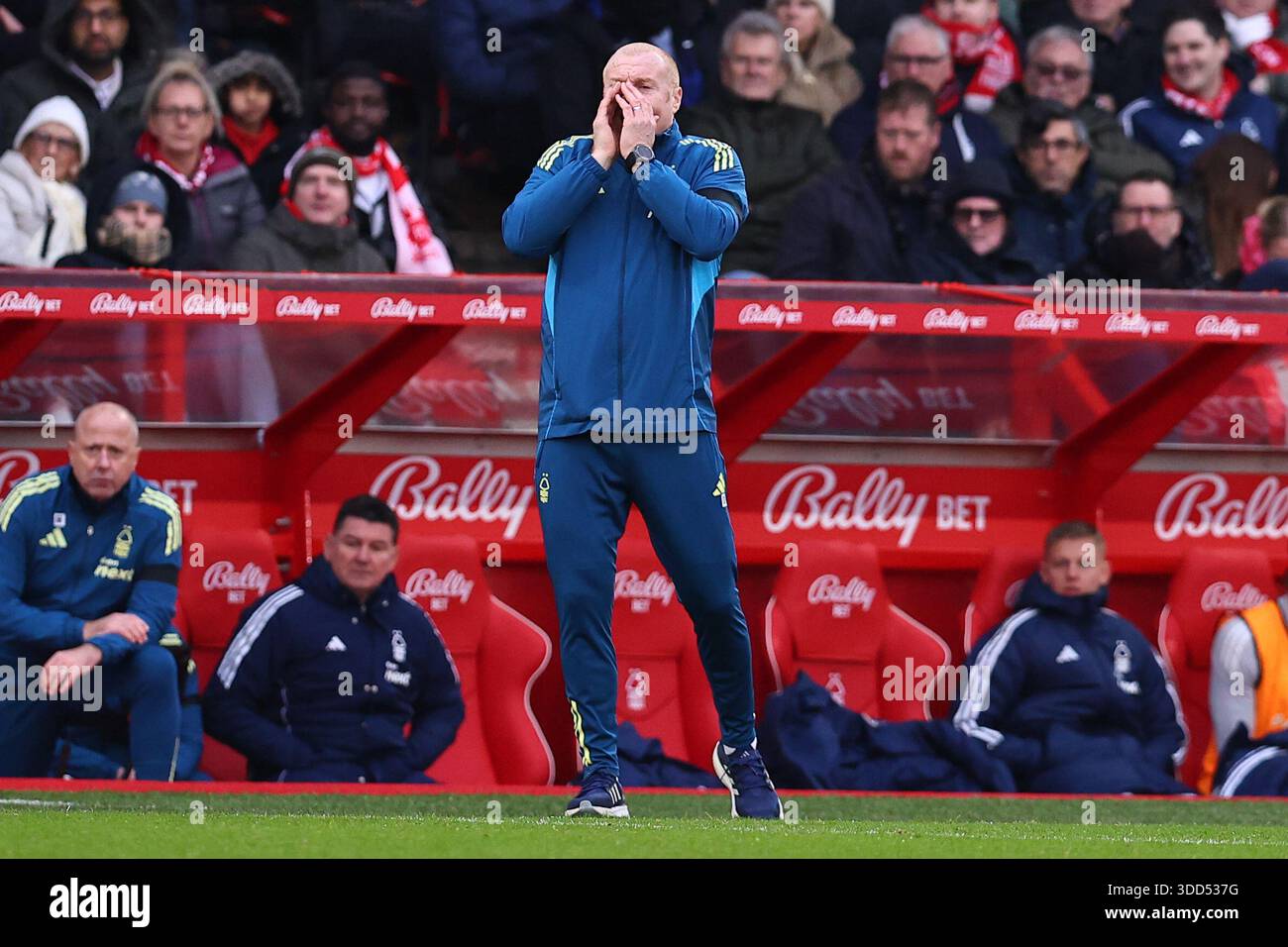 Nottingham Forest manager Sean Dyche during the Nottingham Forest v ...